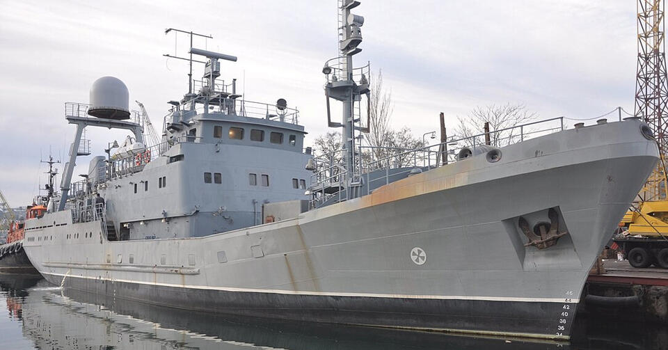 A Russian Drone Boat Hunted Down Ukraine's Lucky Intel Ship - NewsBreak