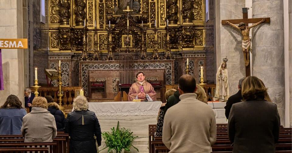 Vegas churchgoers report 'miracle' during mass as face emerges on ...