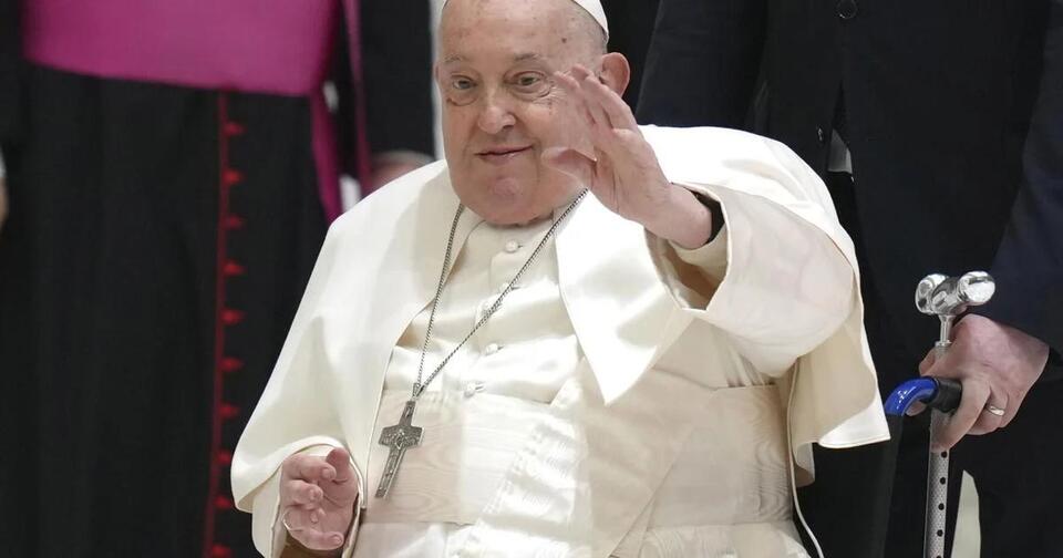 Timeline of Pope Francis' longest hospital stay as he returns home to ...