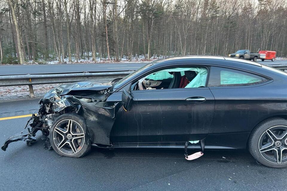 Maine State Police Cruiser Struck by Passing Vehicle on I-95 - NewsBreak