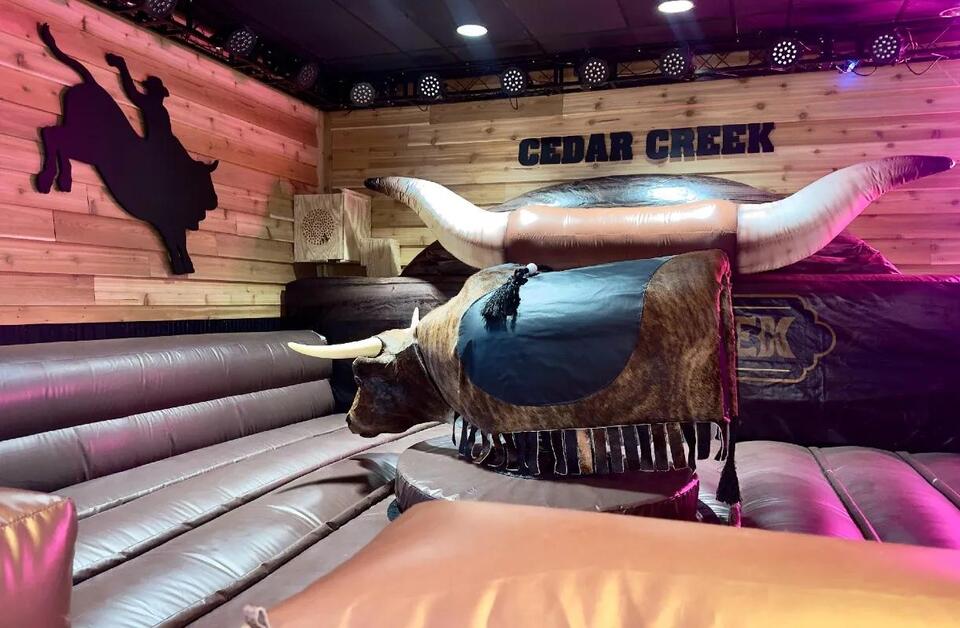 Charleston’s new hotspot is Cedar Creek Tavern in Ladson - NewsBreak