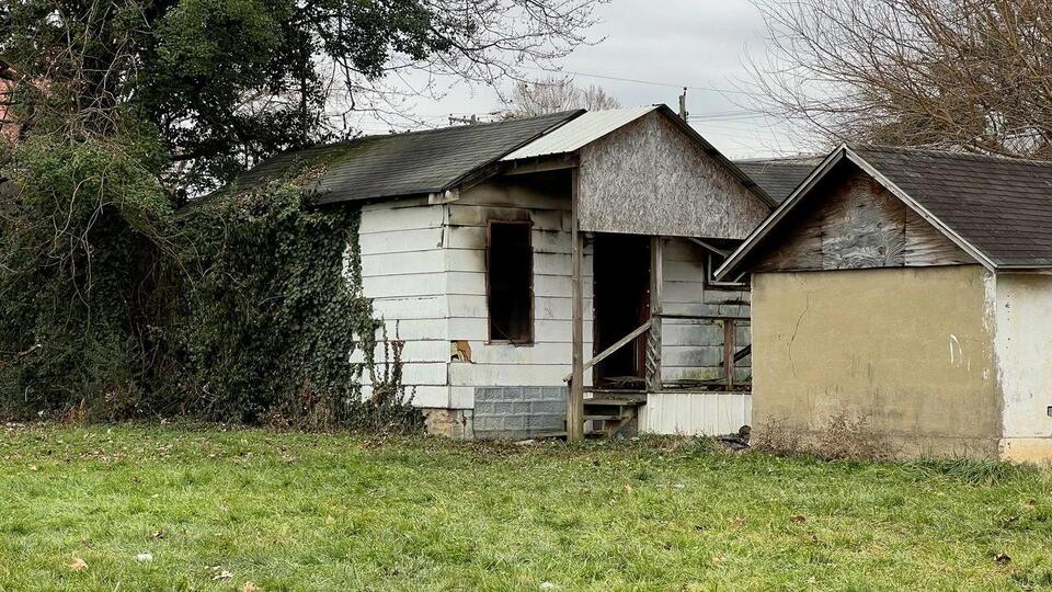 Three people found dead after Huntington fire - NewsBreak