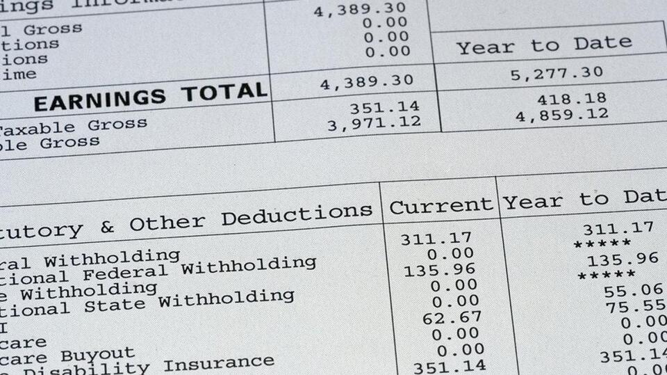 How to spot a fake pay stub - NewsBreak