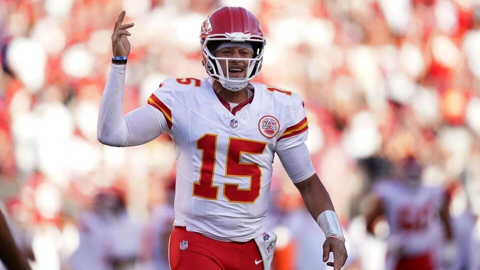 NFL DFS, 2025 Super Bowl: Eagles vs. Chiefs DraftKings, FanDuel daily ...