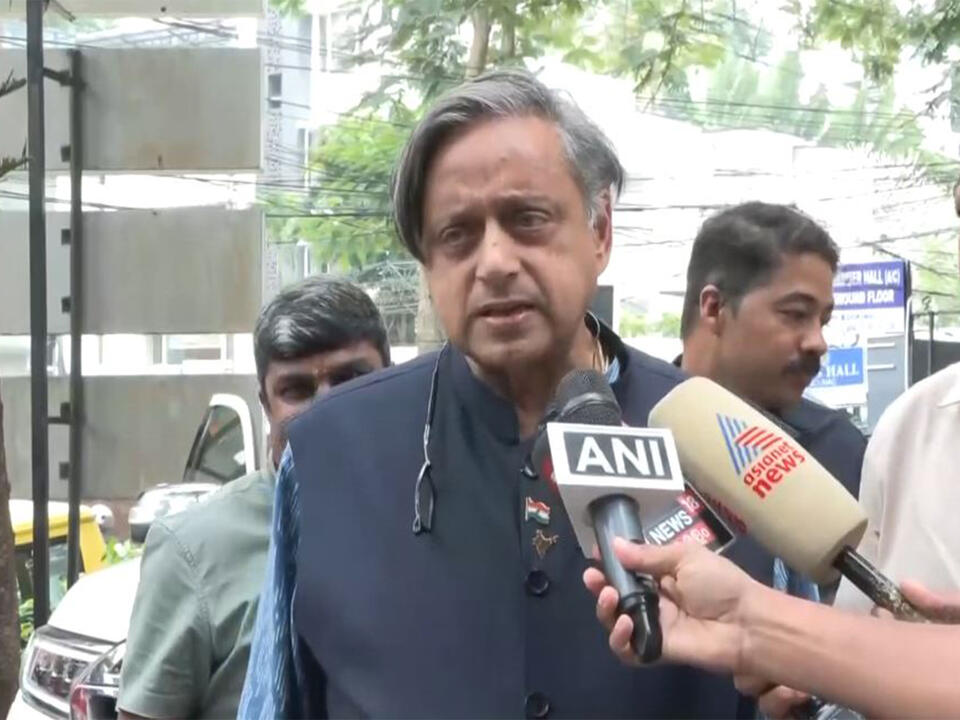 “Let’s wait for Election Commission to disclose results”: Shashi Tharoor on Bihar polls - NewsBreak