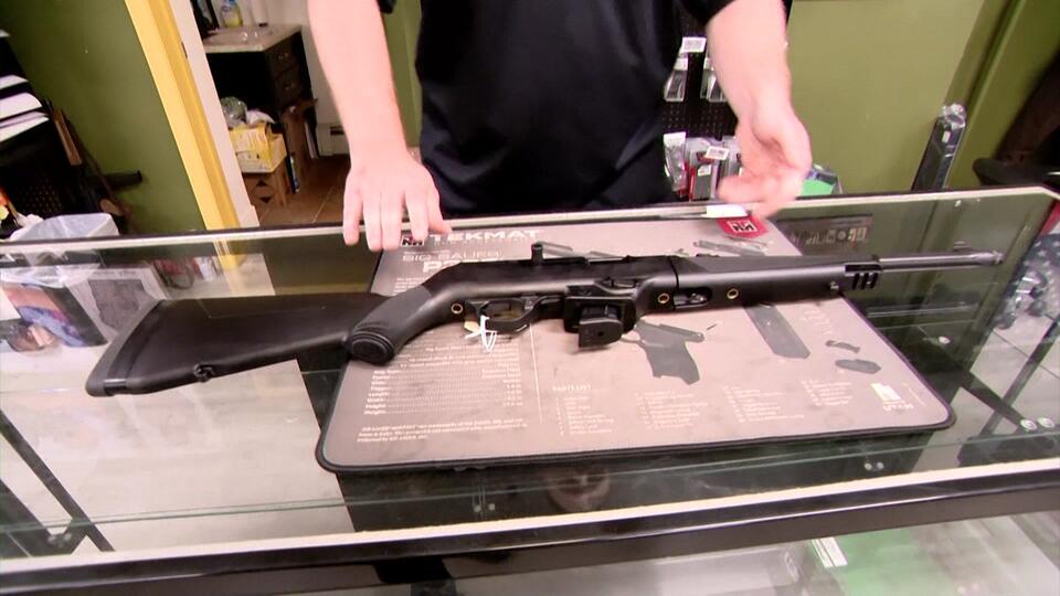 Riverhead gun shop owner raffles off semiautomatic weapon for school ...