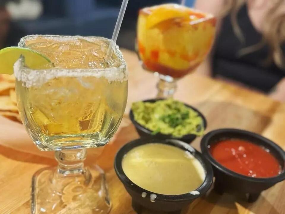 15 Awesome Eastern Iowa Restaurants I Ate at This Summer - NewsBreak