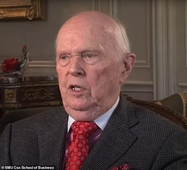 Fury as billionaire banker tears down stunning historic mansions across Dallas - NewsBreak