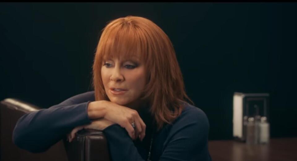 Remembering the Legacy: Reba Cast and Fans Mourn the Loss of Beloved ...