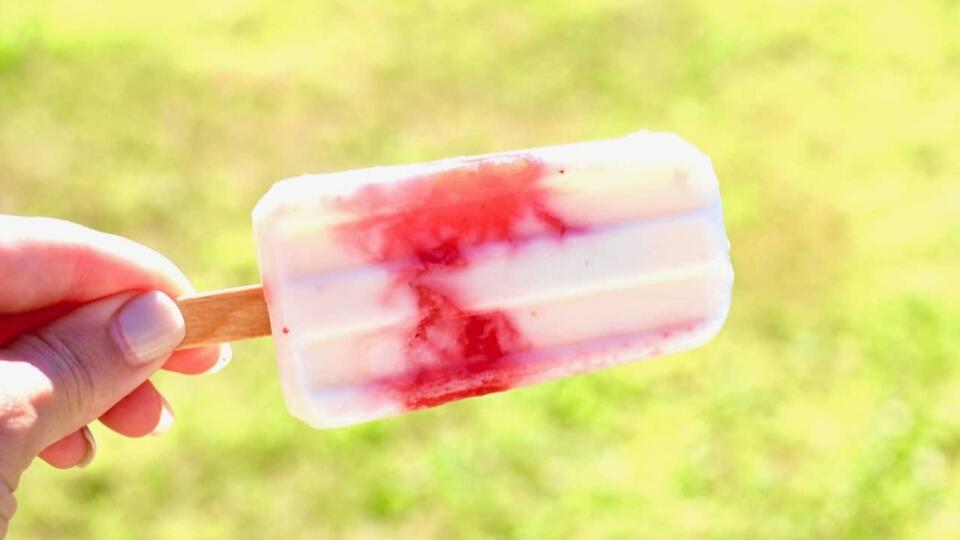 Layered Summer Ice Pops - NewsBreak