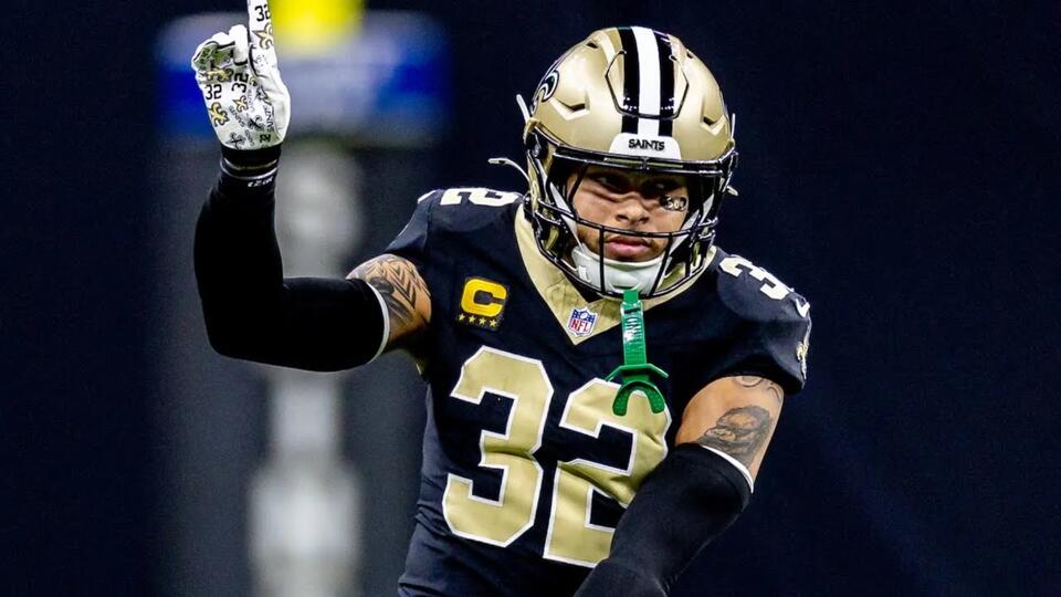 10 Big Name NFL Players You Didn’t Realize Retired This Year - NewsBreak