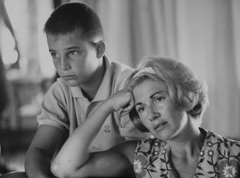 24 Photos Showing the History of Television - NewsBreak