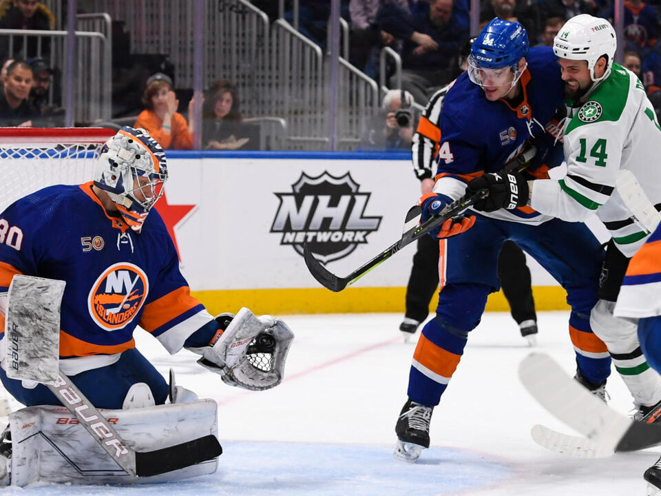 Game Preview: Patrick Roy Makes Islanders Coaching Debut Against Stars
