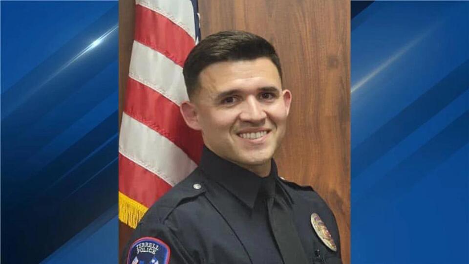 Terrell officer killed in traffic stop, suspect captured after chase ...