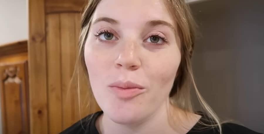 ‘Counting On’ Joy-Anna Duggar Relocates Family To RV? - NewsBreak