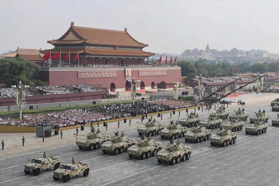 China's military parade reveals new hypersonic missiles, drone ...