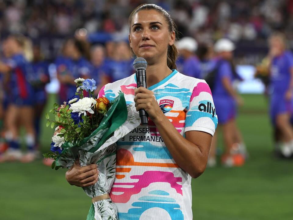 USWNT legend Alex Morgan says goodbye in an eventful 13 minute cameo ...