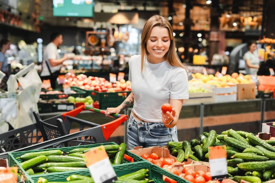 12 Discount Food Retailers Where Coupons Still Matter Big Time - NewsBreak