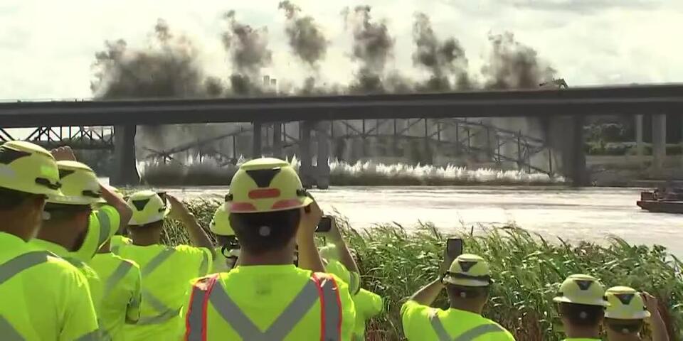WATCH: Last section of Buck O'Neil Bridge demolished over Missouri ...