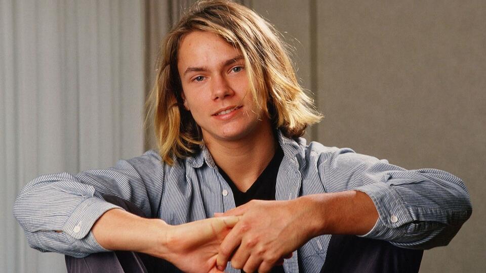 In Memory of Former Child Star/Praised Actor River Phoenix: Decades ...