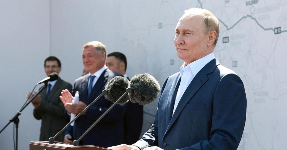 Putin Claims He 'Saved' Russia in Year-End Conference, After a Year ...