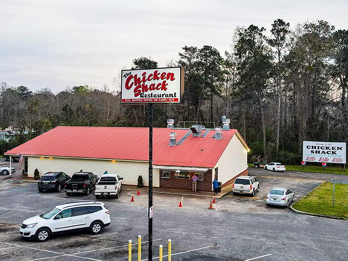 The Best Fried Chicken In Alabama Is Hiding Inside This Hole-In-The ...