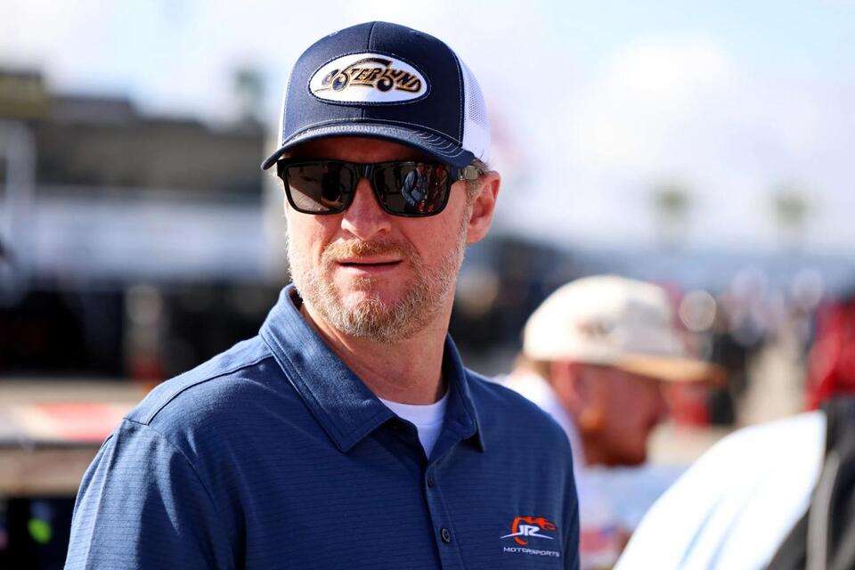 Dale Earnhardt Jr. Admits Being Haunted By ‘Embarrassing’ Moment With Billboard Legend Edwin ...