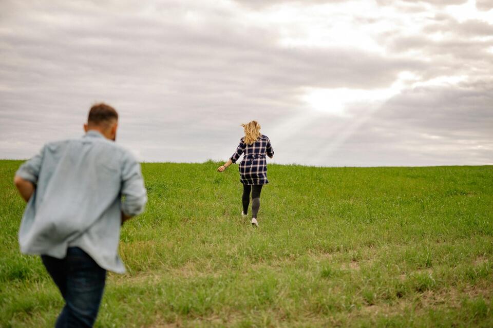 8 Reasons Men Switch Up So Fast in Relationships - NewsBreak