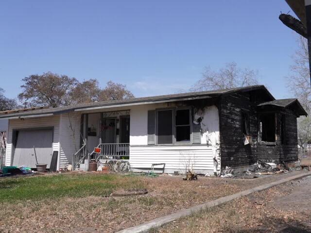 Steel Dynamics, United Way of the Coastal Bend help Sinton fire victims ...