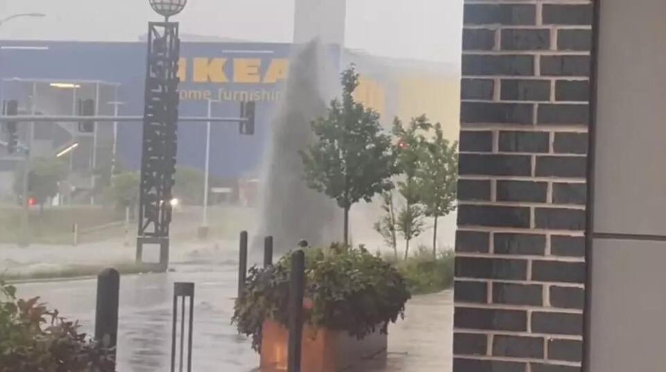 Storm Drain Eruption in St. Louis Reaches 14 Stories - NewsBreak