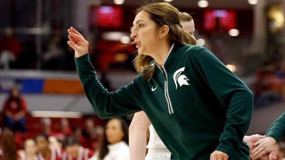 Michigan State women rocket up AP Top 25 hoops poll; Michigan slips ...