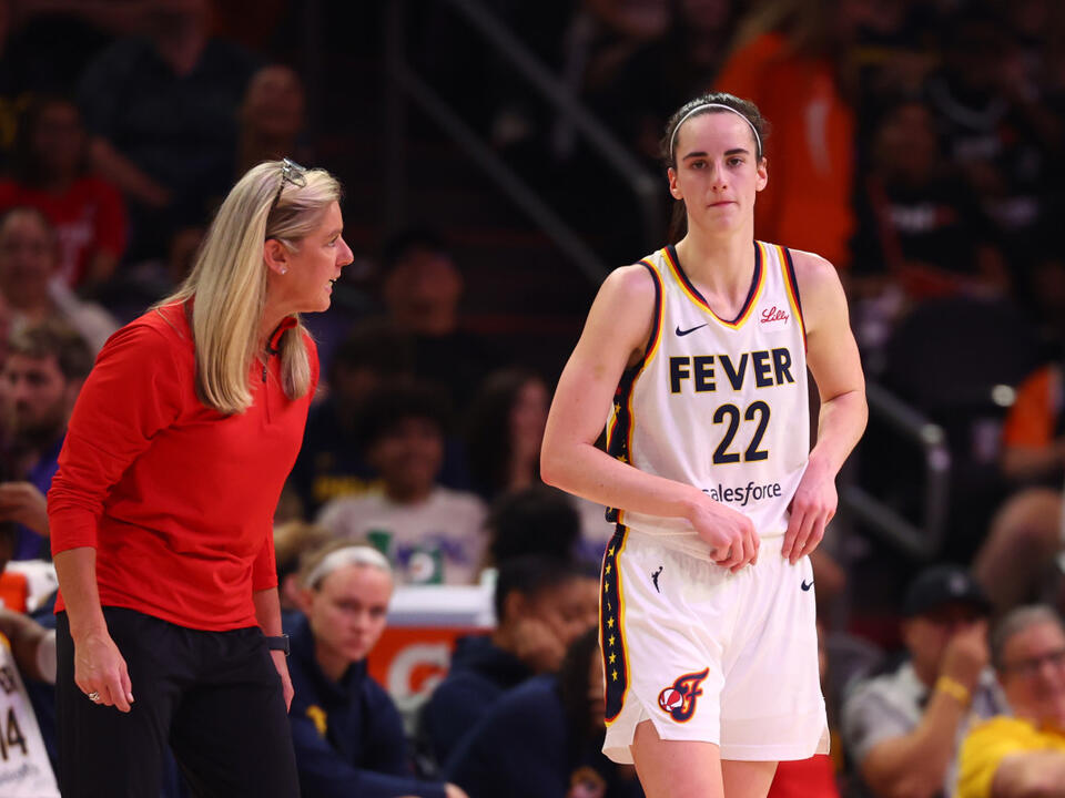 Former WNBA Coach Of The Year Reportedly ‘Considering’ Joining Indiana ...