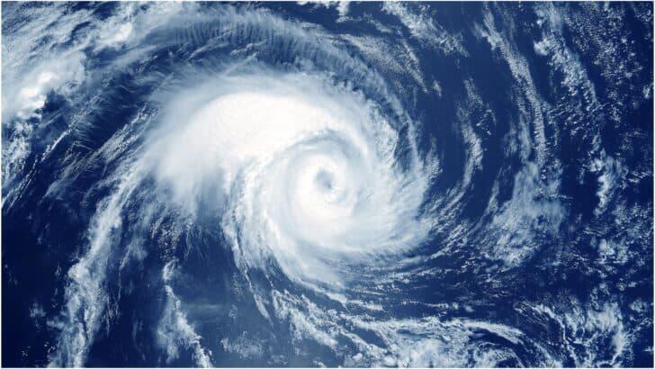 How to survive a Category 5 Hurricane - NewsBreak