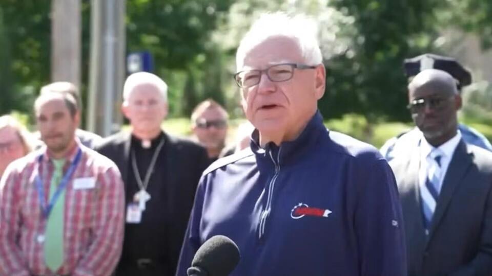 Gov. Walz reportedly in talks to hold a special session to address gun ...