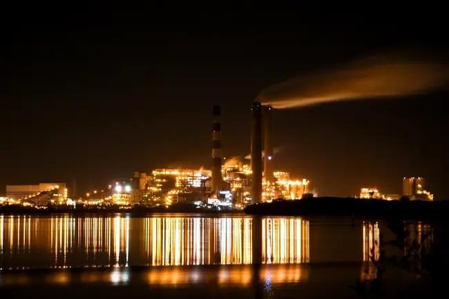 OX2 secures solar farm of 165 MW and wind farm of 40 MW at government ...