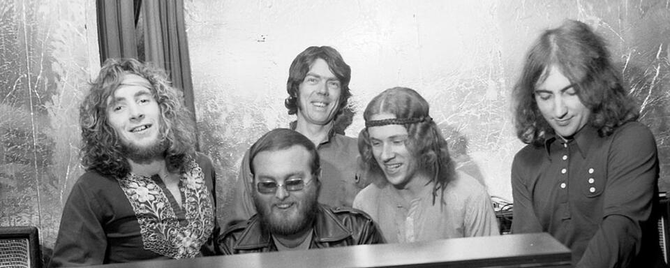 Aussie Rock Legend Bruce Howe Dead at 77 - NewsBreak
