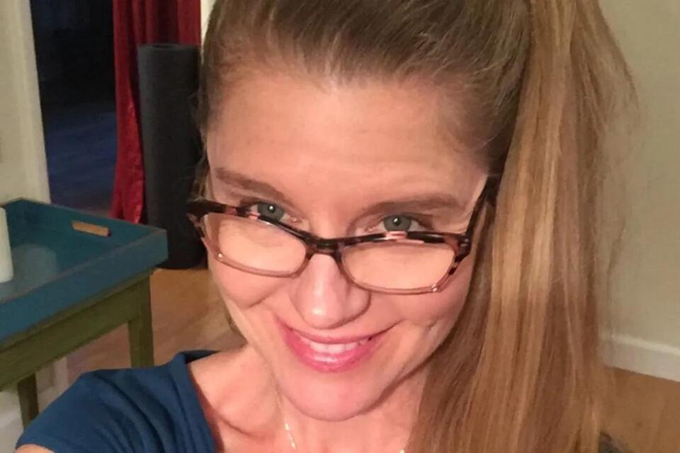 R.I.P. Sarah Becker: ‘The Real World’ Alum Dead At 52 - NewsBreak