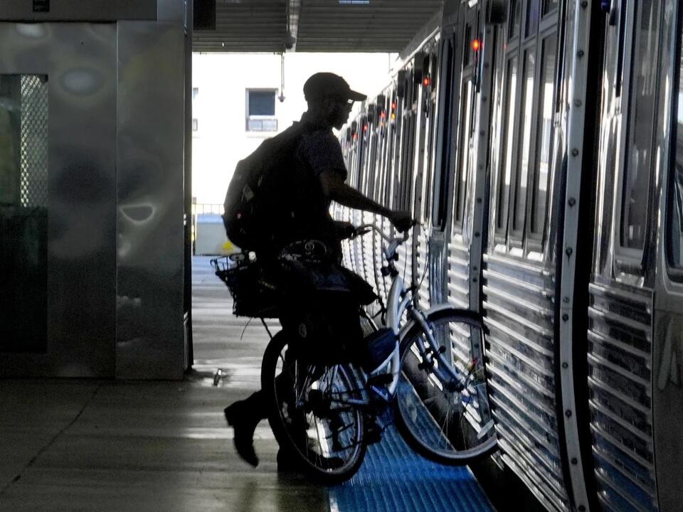 The suspect in the Chicago-area L train shooting will be held until ...