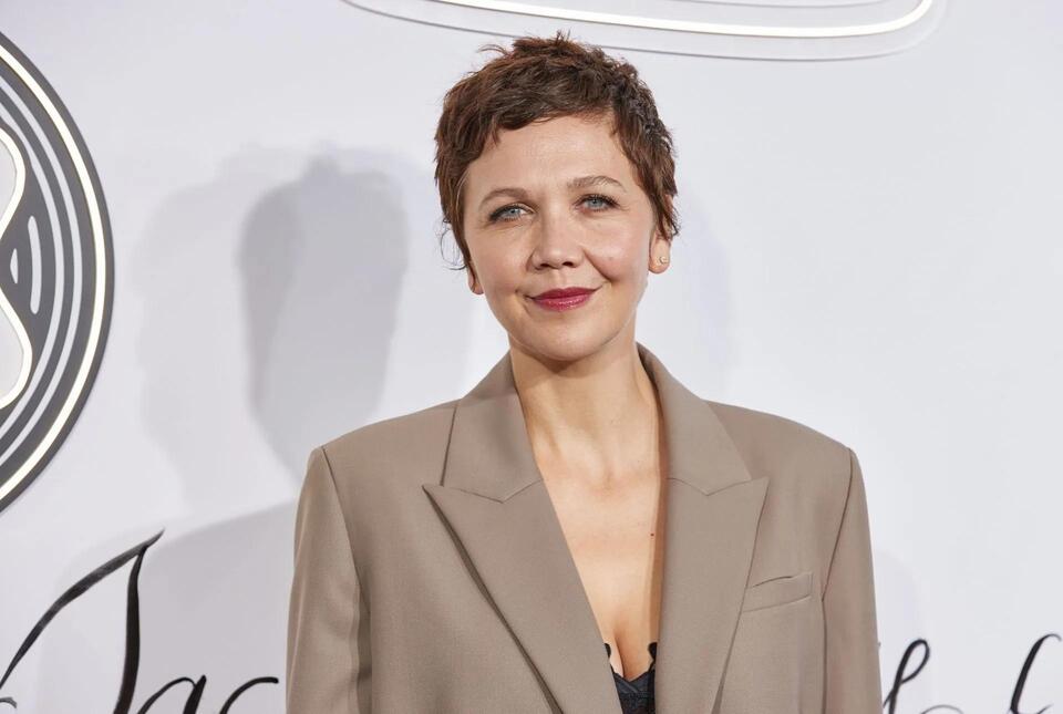 Maggie Gyllenhaal turns heads at CinemaCon 2025 with a frightening ...