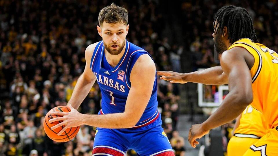Kansas vs. Iowa State odds, prediction, time: 2025 college basketball ...