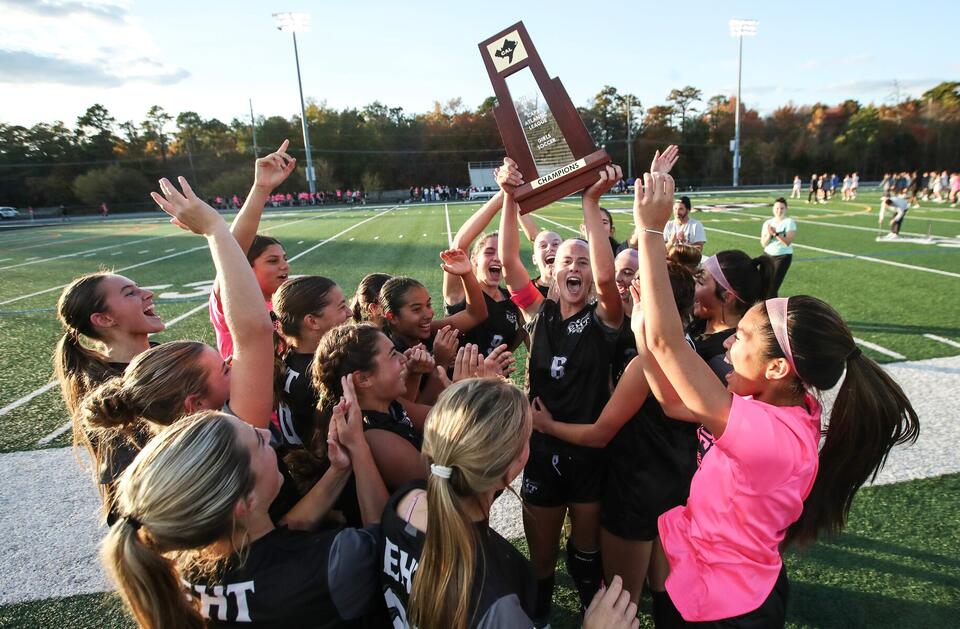 Picks, previews for every 2025 Group 4 girls soccer quarterfinal ...