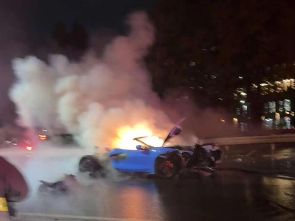 Off-duty firefighter saves man trapped in flame-engulfed car in Brooklyn