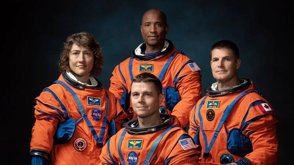 Meet the astronauts who will fly to moon for first time in 53 years ...