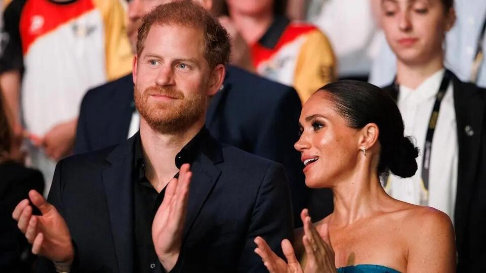 Prince Harry’s Expression Changed After Meghan Markle’s Instruction in ...