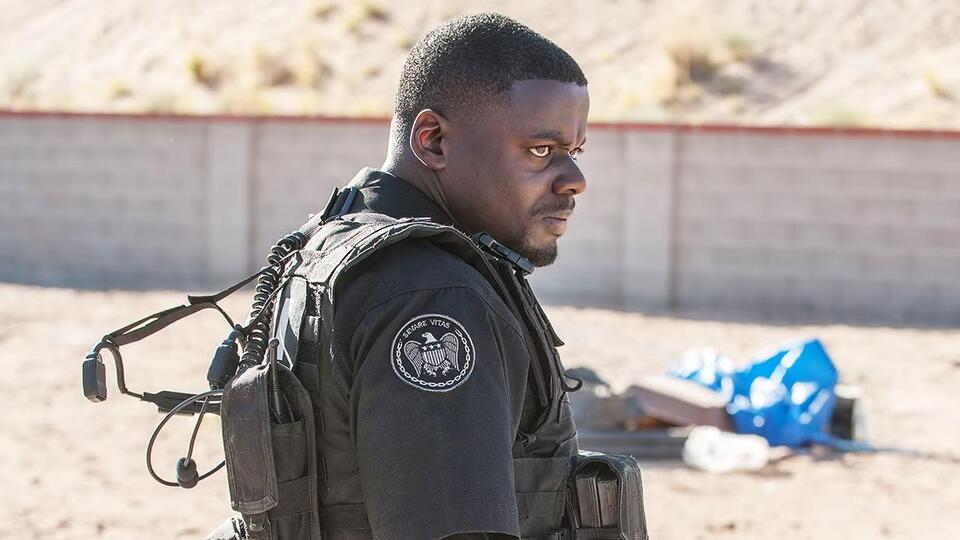 14 Years Later, This 'Sicario' Meets 'Narcos' Action Thriller Is a 10/ ...