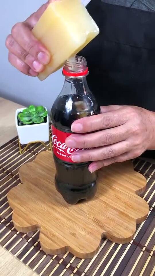 I put soap in Coca-Cola and look whathappens. It's like magic! - NewsBreak