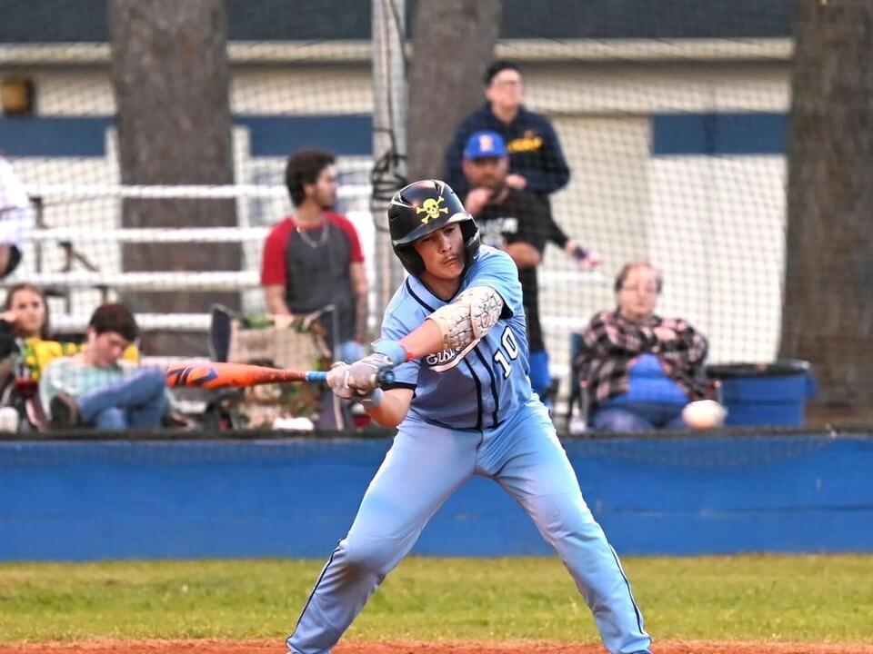 East Duplin takes down Richlands in dramatic 19-run game