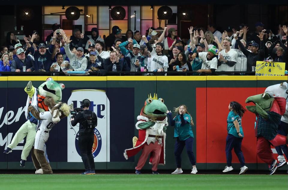Humpy and the Seattle Mariners Salmon Run their way into the ALCS ...