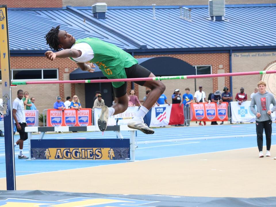 McKenzie wins SAC title in high jump, Raiders place 4th