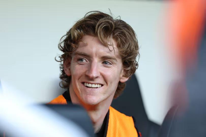 Anthony Gordon sends emotional Newcastle message after Barcelona ...